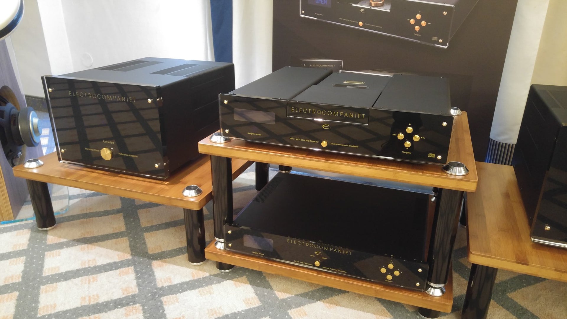 AW 400 monoblock power amplifier – ELECTROCOMPANIET.COM
