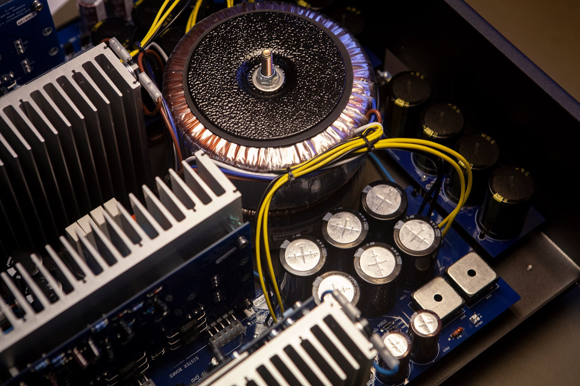 AW250 R STEREO AMPLIFIER – ELECTROCOMPANIET.COM